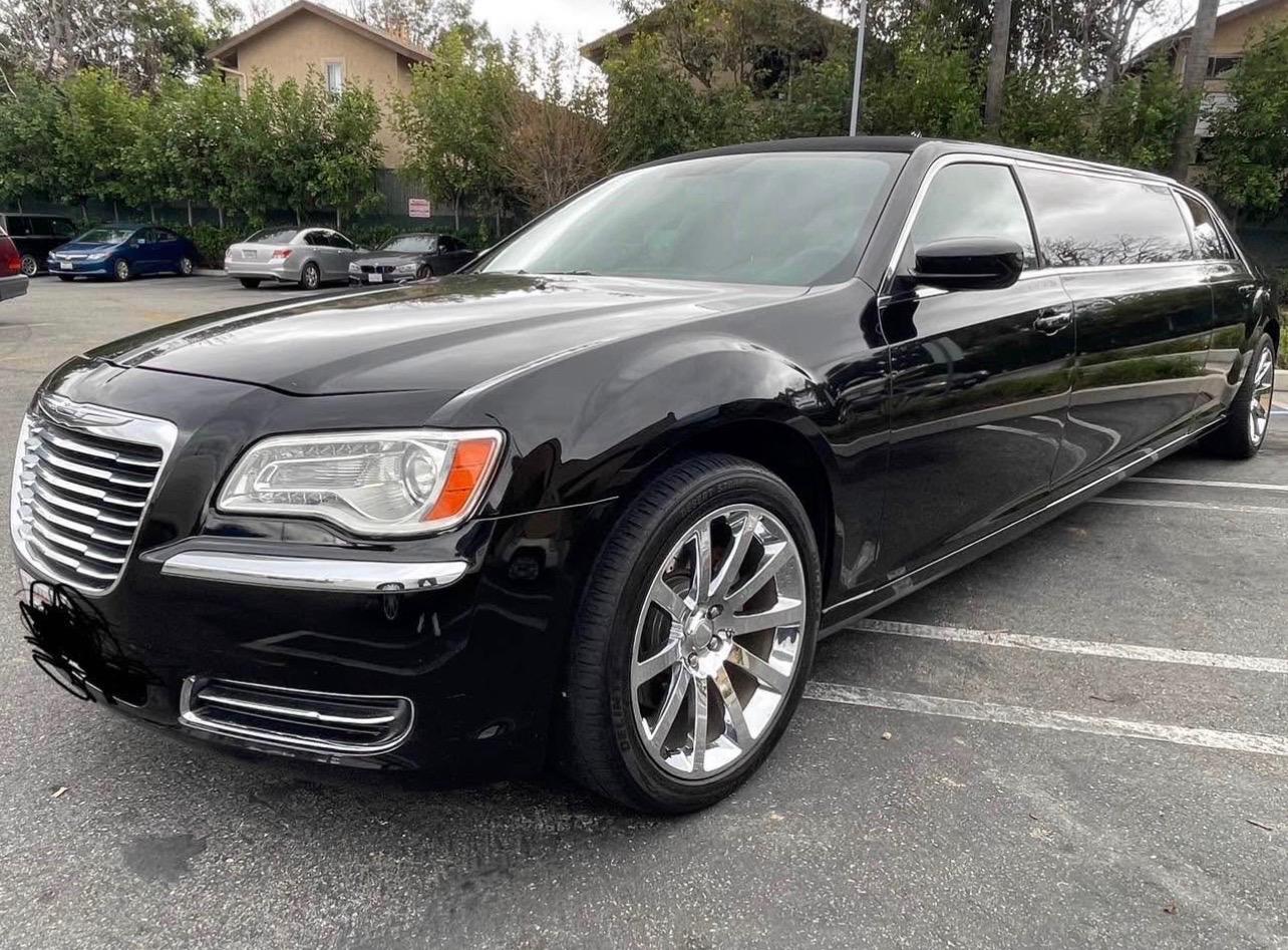 Chrysler 300 Stretch Limousine - Top Notch Transportation